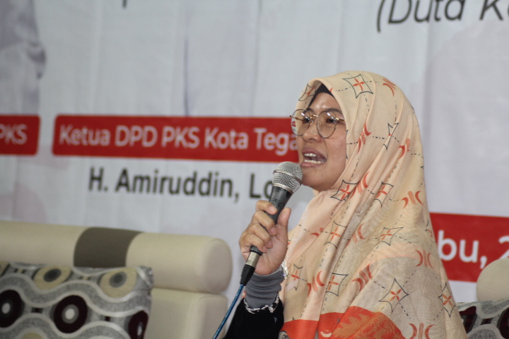 BPKK PKS Kota Tegal Gelar Talskhow Membasuh Luka Pengasuhan
